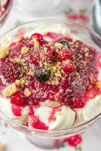 Summer Berry Fool - Annie's Noms